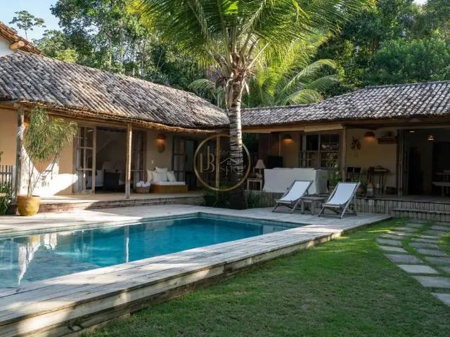 Casa / Sobrado para Venda em Porto Seguro/BA Trancoso 3 Quartos