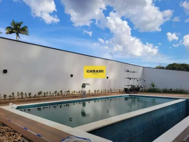 Casa / Sobrado para Venda em Porangaba/SP Ninho Verde 3 Quartos