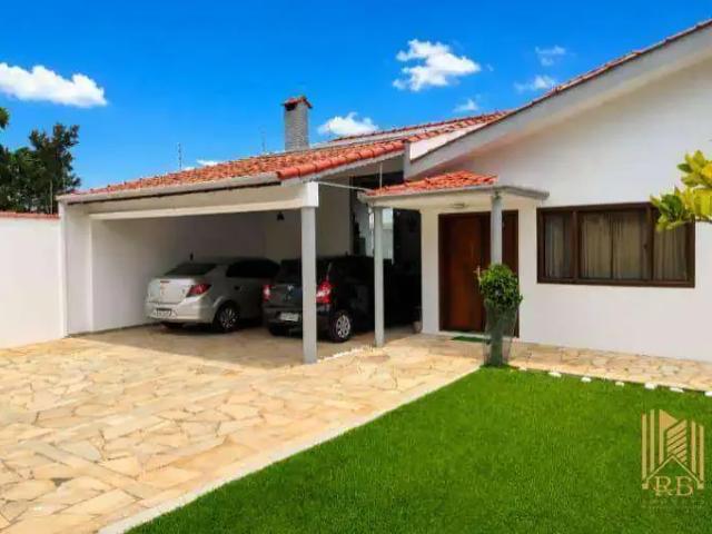 Casa / Sobrado para Venda em Pouso Alegre/MG Bairro de Fátima 4 Quartos