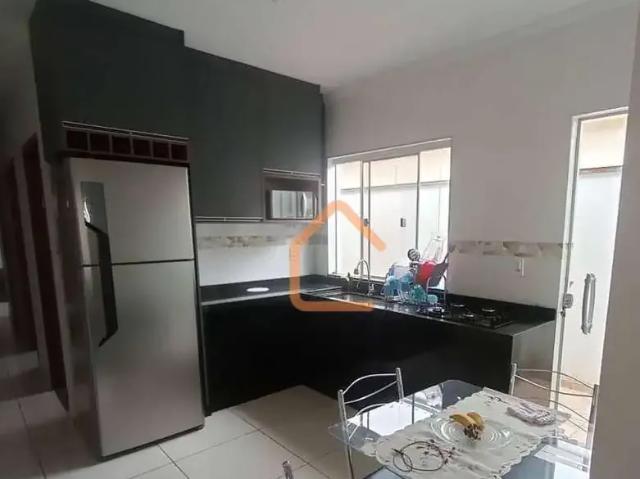 Casa / Sobrado para Venda em Pouso Alegre/MG Bela Itália 2 Quartos