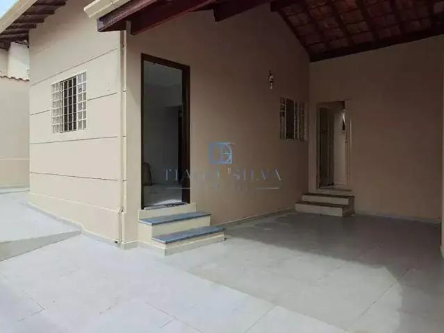 Casa / Sobrado para Venda em Pouso Alegre/MG Centro 3 Quartos