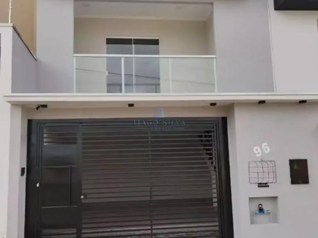 Casa / Sobrado para Venda em Pouso Alegre/MG Centro 3 Quartos