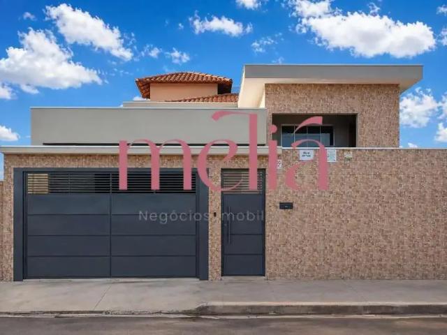Casa / Sobrado para Venda em Pouso Alegre/MG Cidade Vergani 3 Quartos