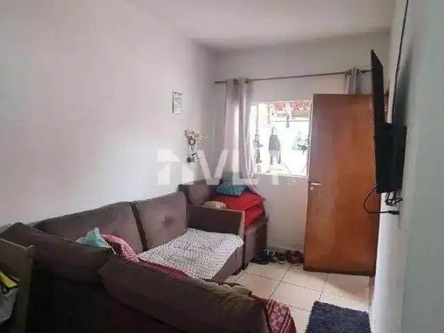 Casa / Sobrado para Venda em Pouso Alegre/MG Colina Verde 2 Quartos