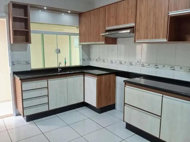 Casa / Sobrado para Venda em Pouso Alegre/MG Faisqueira 2 Quartos