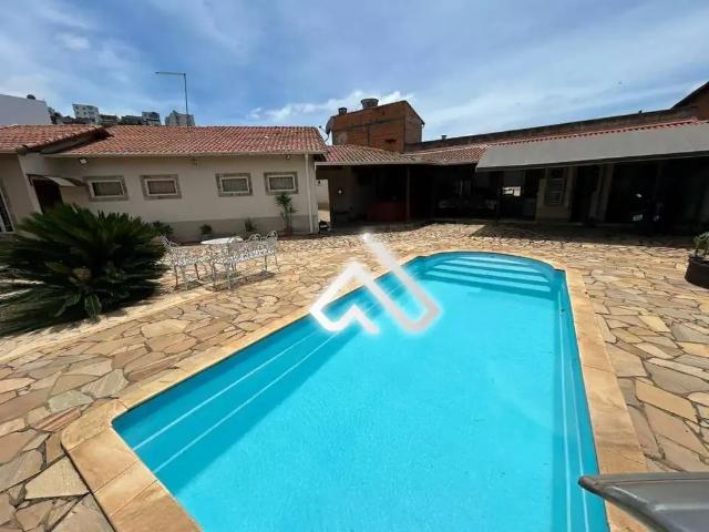 Casa / Sobrado para Venda em Pouso Alegre/MG Faisqueira 3 Quartos
