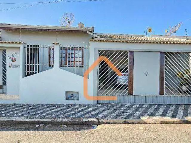 Casa / Sobrado para Venda em Pouso Alegre/MG Foch I 4 Quartos