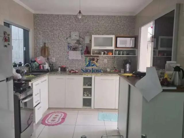 Casa / Sobrado para Venda em Pouso Alegre/MG Foch I 4 Quartos