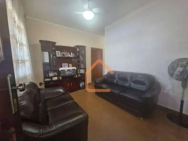 Casa / Sobrado para Venda em Pouso Alegre/MG Foch I 3 Quartos
