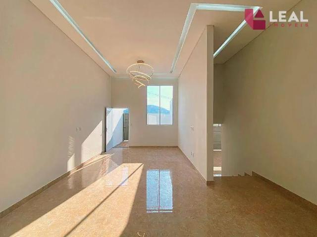 Casa / Sobrado para Venda em Pouso Alegre/MG Jardim Floresta 3 Quartos