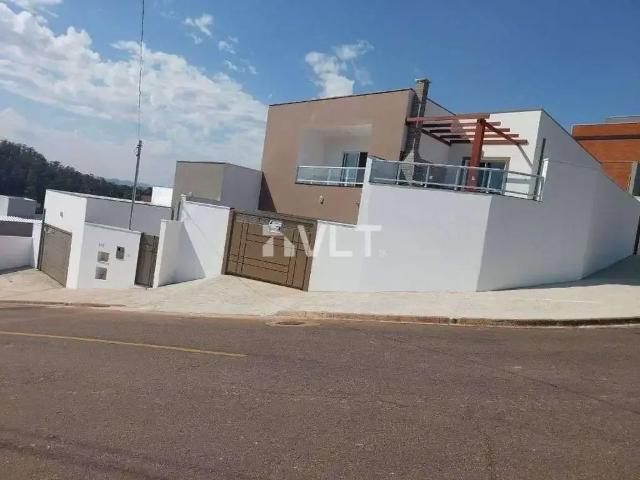 Casa / Sobrado para Venda em Pouso Alegre/MG Jardim Floresta 3 Quartos