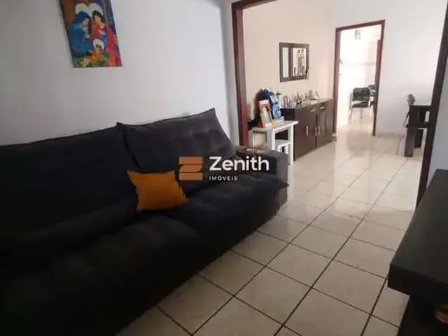 Casa / Sobrado para Venda em Pouso Alegre/MG Jardim Olímpico 3 Quartos