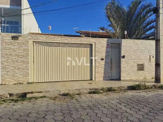 Casa / Sobrado para Venda em Pouso Alegre/MG Jardim Olímpico 3 Quartos