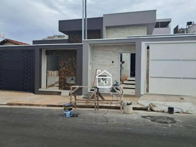 Casa / Sobrado para Venda em Pouso Alegre/MG Jardim Paraíso 3 Quartos