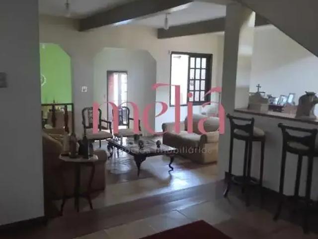 Casa / Sobrado para Venda em Pouso Alegre/MG Medicina 4 Quartos