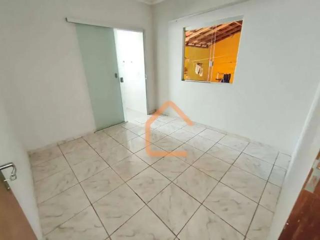 Casa / Sobrado para Venda em Pouso Alegre/MG Morumbi 2 Quartos