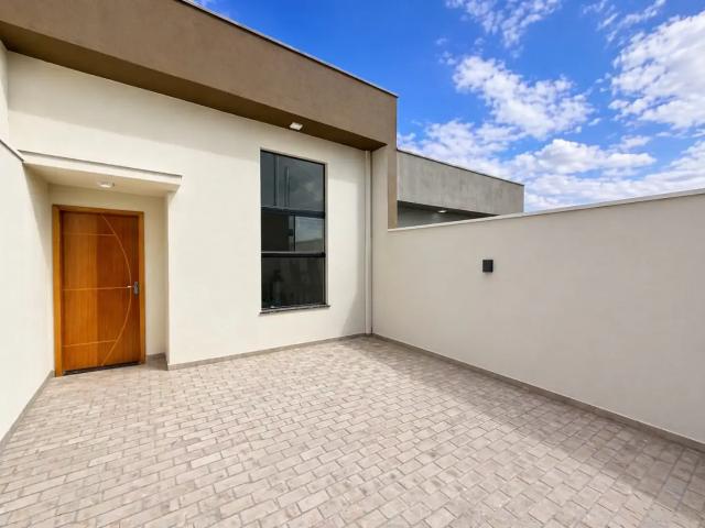 Casa / Sobrado para Venda em Pouso Alegre/MG Parque Real 2 Quartos
