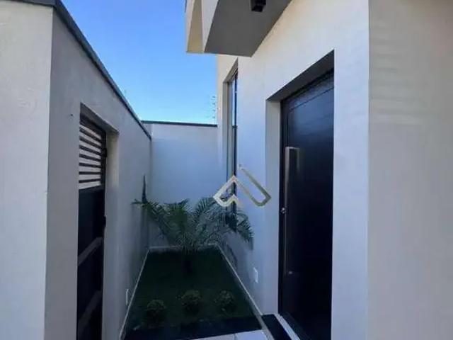 Casa / Sobrado para Venda em Pouso Alegre/MG Parque Real 3 Quartos