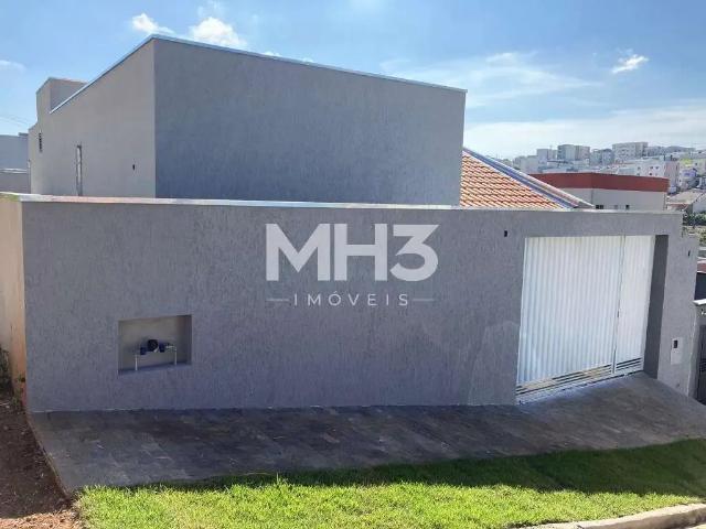 Casa / Sobrado para Venda em Pouso Alegre/MG Parque Real 3 Quartos