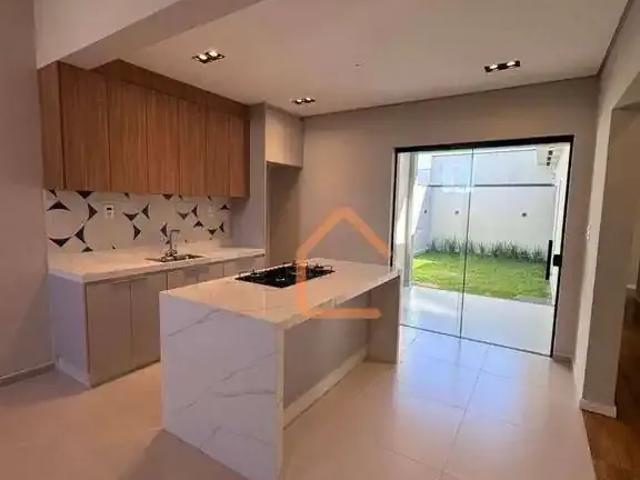Casa / Sobrado para Venda em Pouso Alegre/MG Parque Real 3 Quartos