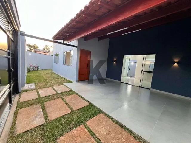 Casa / Sobrado para Venda em Pouso Alegre/MG Parque Real 3 Quartos