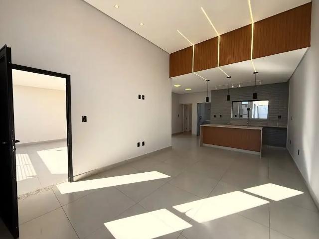 Casa / Sobrado para Venda em Pouso Alegre/MG Parque Real 3 Quartos