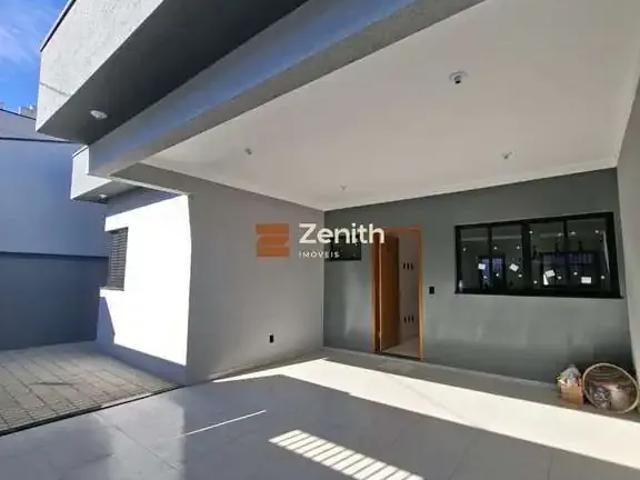 Casa / Sobrado para Venda em Pouso Alegre/MG Parque Real 3 Quartos
