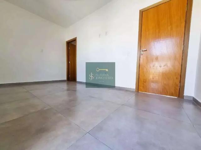 Casa / Sobrado para Venda em Pouso Alegre/MG Parque Real 3 Quartos