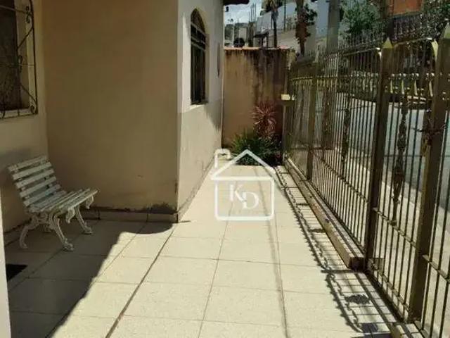 Casa / Sobrado para Venda em Pouso Alegre/MG Primavera