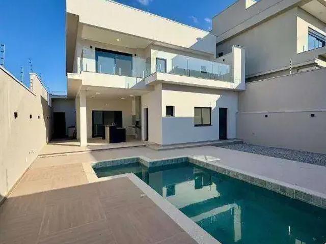 Casa / Sobrado para Venda em Pouso Alegre/MG Residencial Astúrias 4 Quartos