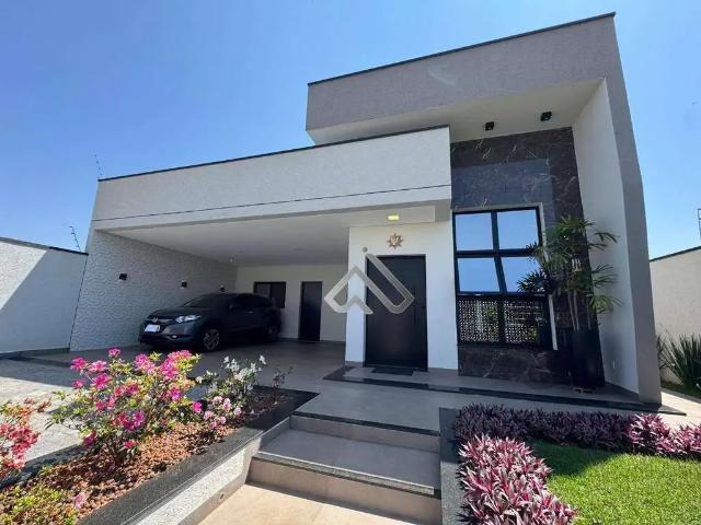 Casa / Sobrado para Venda em Pouso Alegre/MG Residencial Astúrias 3 Quartos
