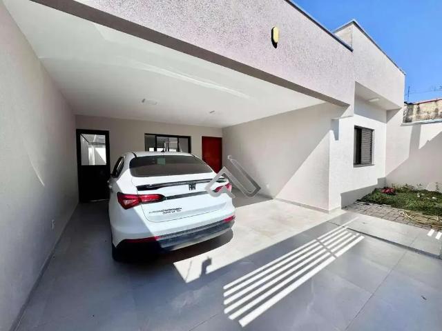 Casa / Sobrado para Venda em Pouso Alegre/MG Residencial Monte Carlo 3 Quartos