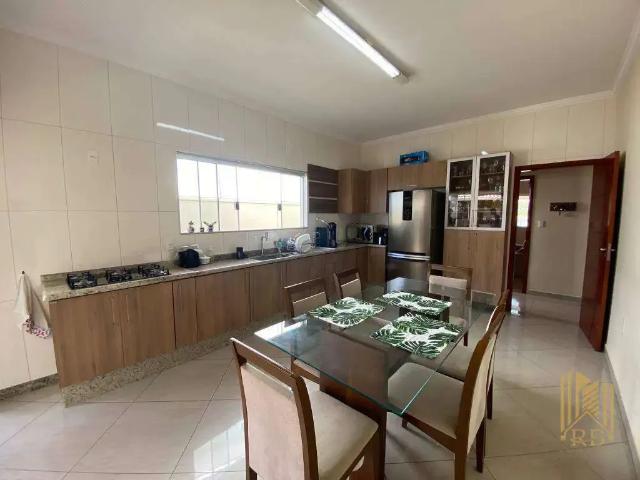 Casa / Sobrado para Venda em Pouso Alegre/MG Residencial Santa Rita 3 Quartos