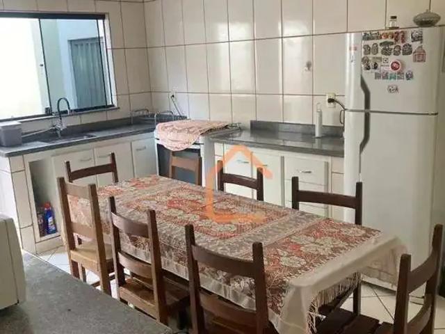 Casa / Sobrado para Venda em Pouso Alegre/MG São Carlos 3 Quartos