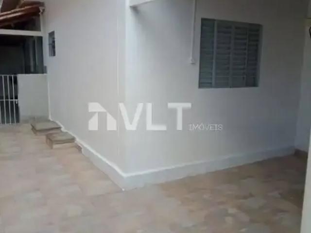 Casa / Sobrado para Venda em Pouso Alegre/MG São Geraldo 2 Quartos