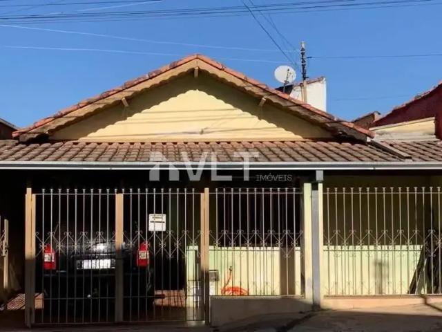 Casa / Sobrado para Venda em Pouso Alegre/MG São João 3 Quartos