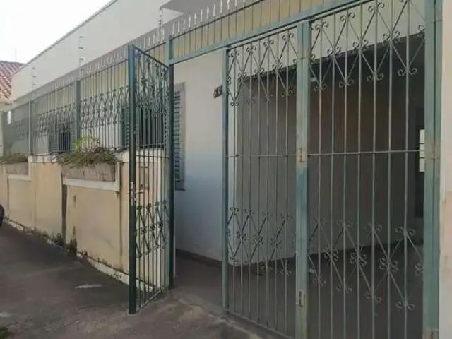 Casa / Sobrado para Venda em Pouso Alegre/MG Santa Cecília 3 Quartos