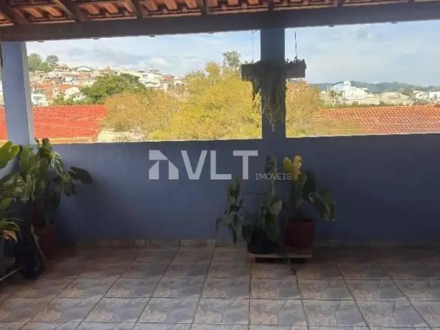 Casa / Sobrado para Venda em Pouso Alegre/MG Santa Clara 3 Quartos