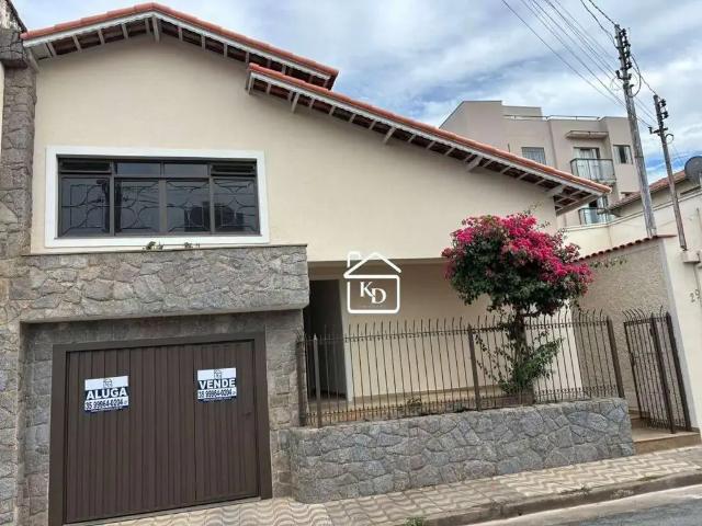 Casa / Sobrado para Venda em Pouso Alegre/MG Santa Filomena 3 Quartos