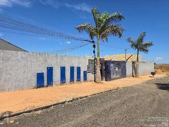 Casa / Sobrado para Venda em Planaltina/GO Área Rural de Planaltina 2 Quartos