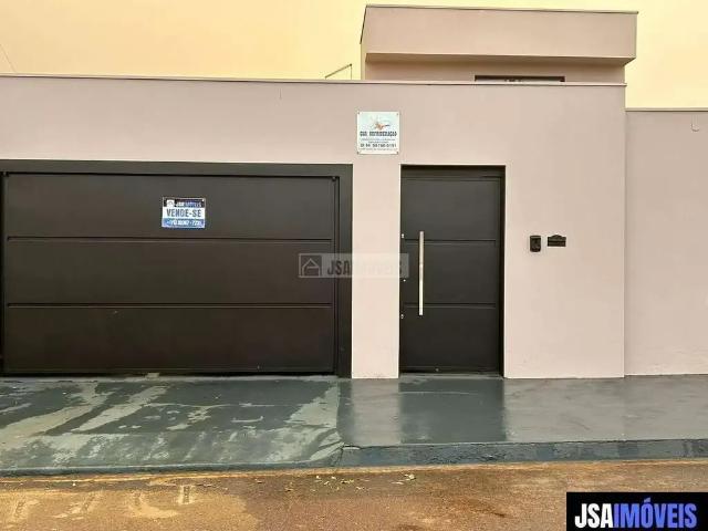 Casa / Sobrado para Venda em Pradópolis/SP Centro 3 Quartos