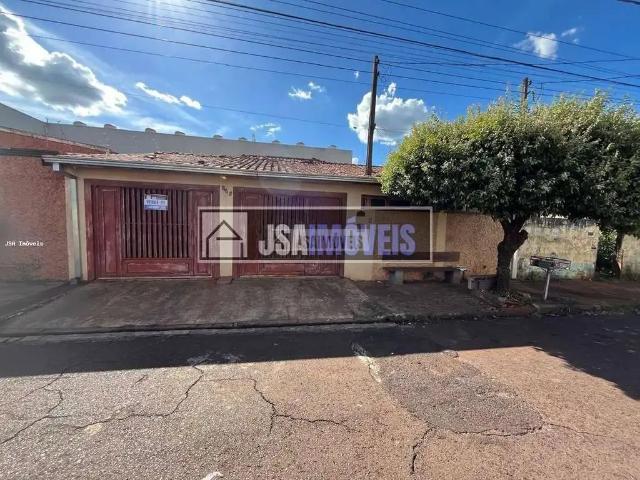 Casa / Sobrado para Venda em Pradópolis/SP Centro 3 Quartos