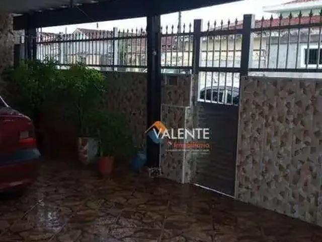 Casa / Sobrado para Venda em Praia Grande/SP Tupi 2 Quartos