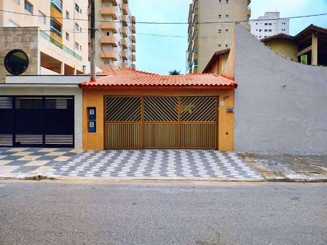 Casa / Sobrado para Venda em Praia Grande/SP Tupi 2 Quartos