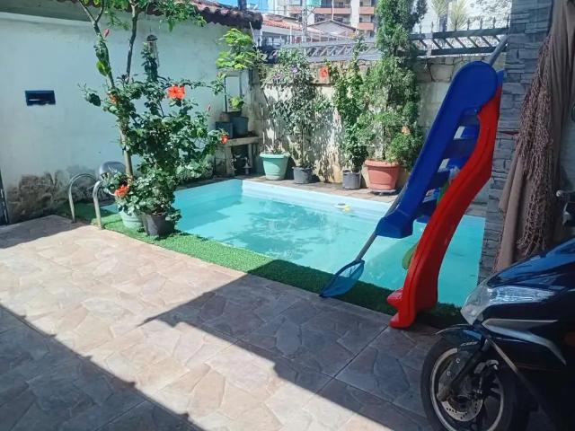 Casa / Sobrado para Venda em Praia Grande/SP Tupi 2 Quartos