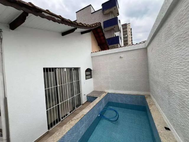 Casa / Sobrado para Venda em Praia Grande/SP Tupi 2 Quartos