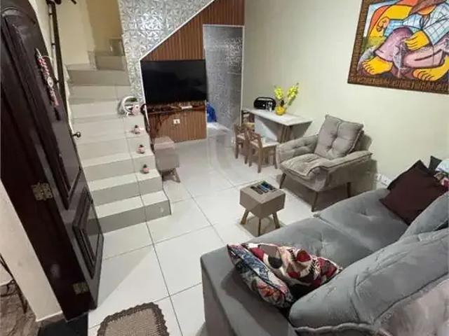 Casa / Sobrado para Venda em Praia Grande/SP Tupi 2 Quartos
