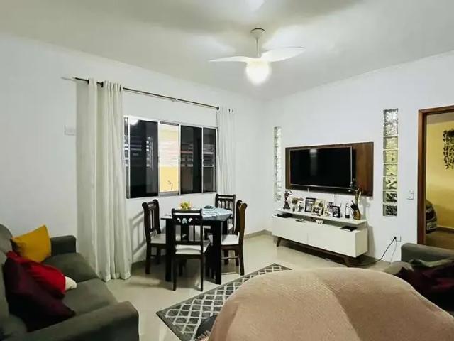 Casa / Sobrado para Venda em Praia Grande/SP Tupi 2 Quartos