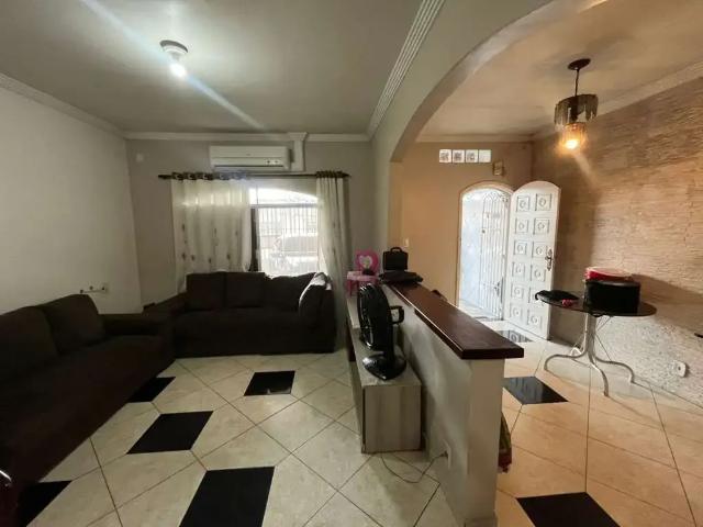 Casa / Sobrado para Venda em Praia Grande/SP Tupi 2 Quartos
