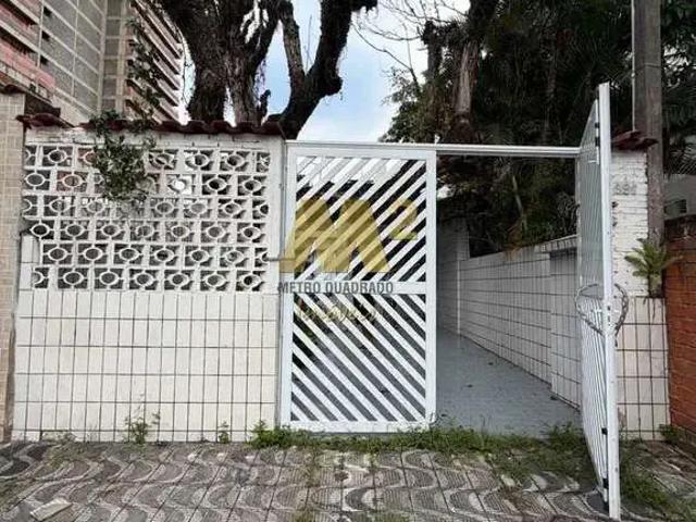Casa / Sobrado para Venda em Praia Grande/SP Tupi 2 Quartos